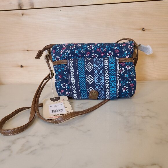UNIONBAY | Bags | Unionbay Crossbody Purse Blue Nwt Organizer Bag ...